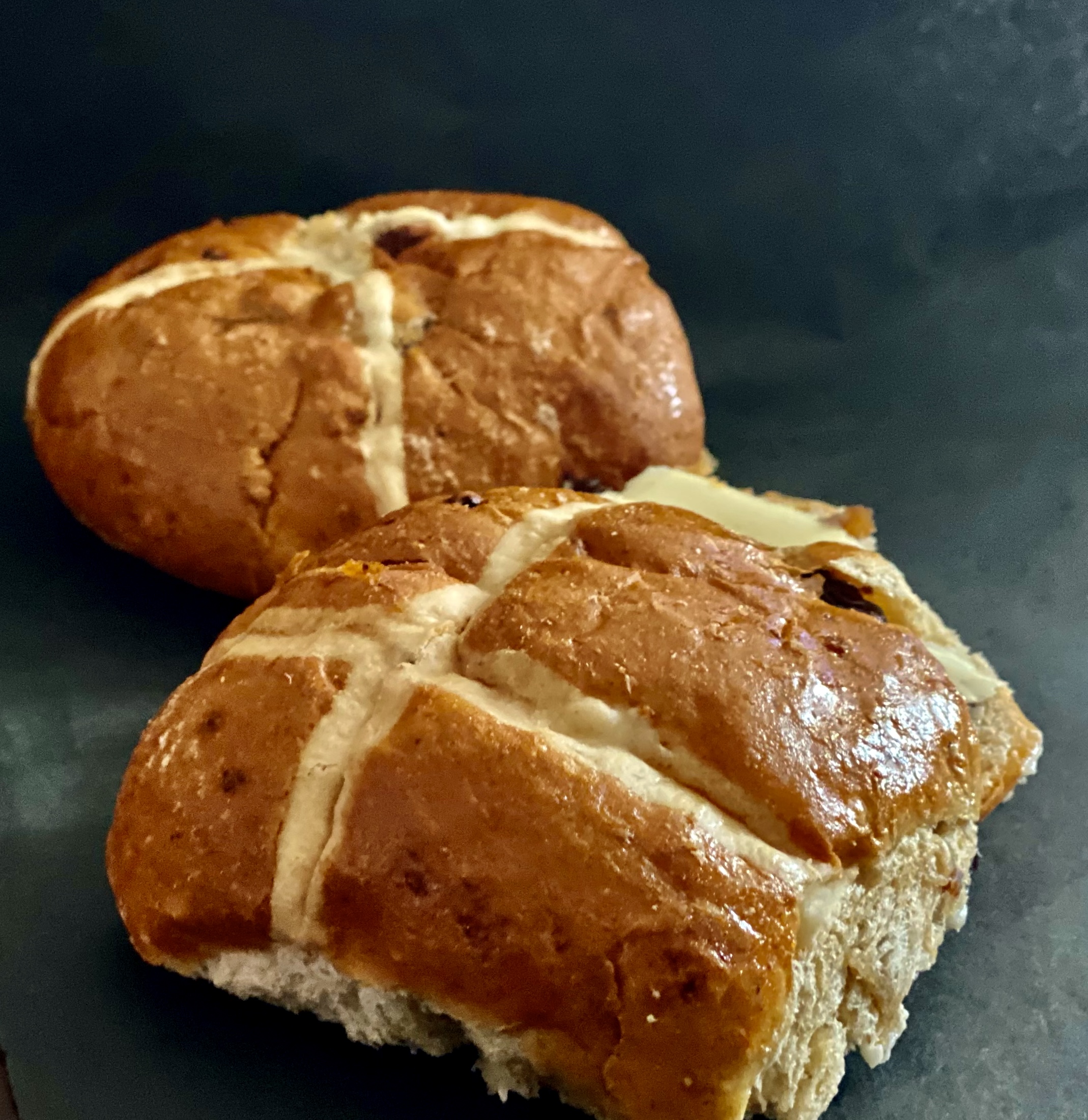 Hot Cross Buns origin and recipe